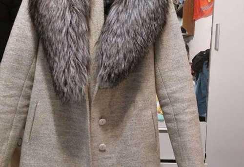 Пальто женское 42 44 зимнее с мехом