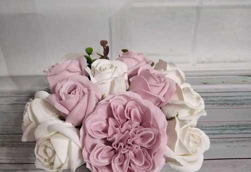 Букет мыльных роз, пионовидная роза