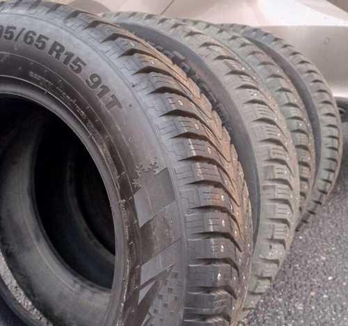 Marshal Wintercraft Ice WI31  195/65 R15