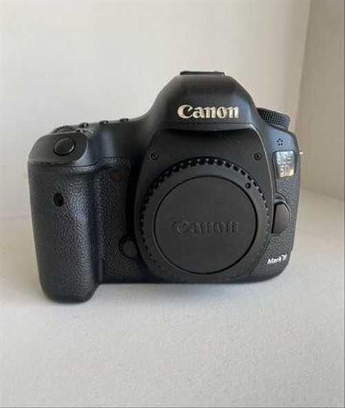 Зеркальный фотоаппарат Canon 5d Mark 3