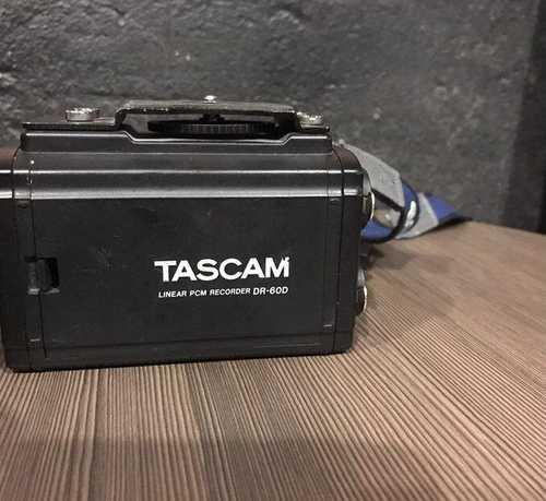 Рекордер Tascam DR-60D