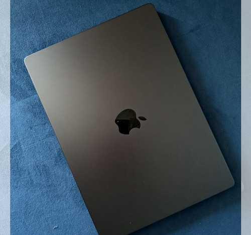 Macbook pro m3 inch 512GB новый