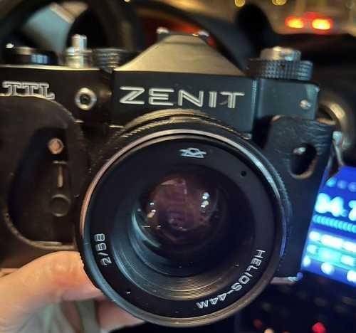 Пленочный фотоаппарат Zenit