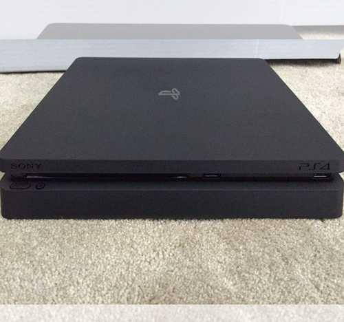 Sony playstation 4 slim