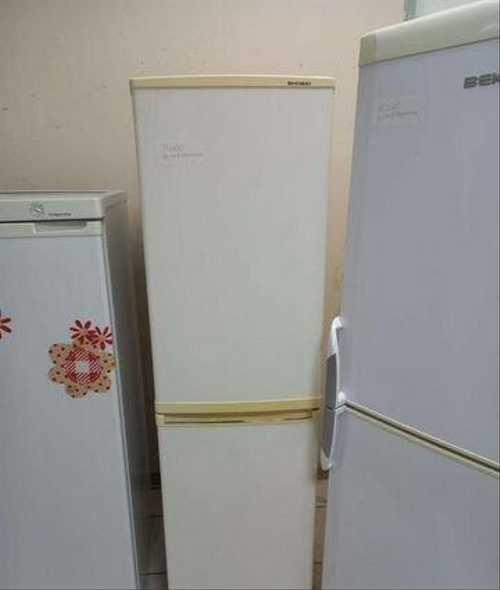 Холодильник shivaki. Узкий