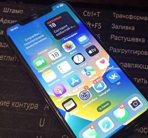 iPhone X, 64 ГБ