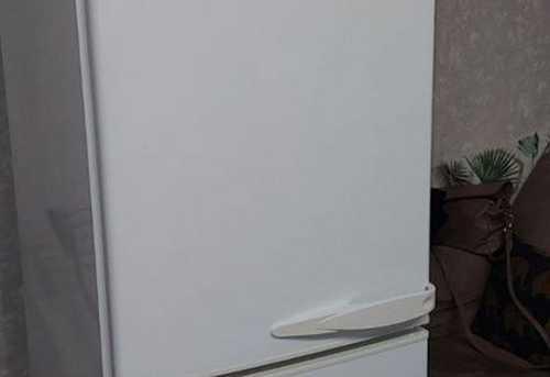 Холодильник б.у Stinol