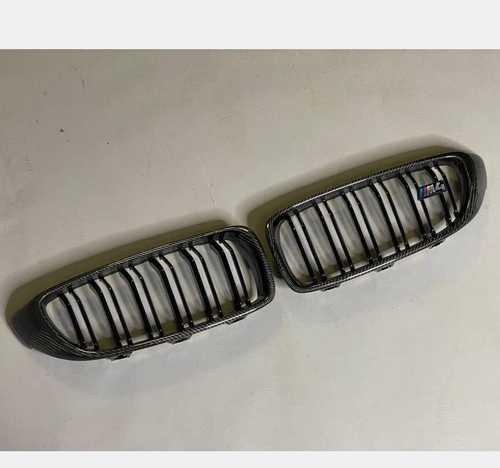 Решетки ноздри BMW F32 F33 F36 M4 F82 карбон