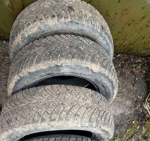 BFGoodrich G-Force Stud 215/65 R16