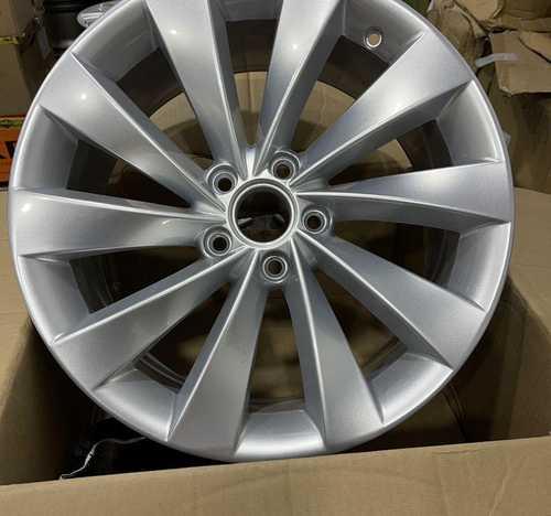 Interlagos Volkswagen Passat CC 18" 5-112