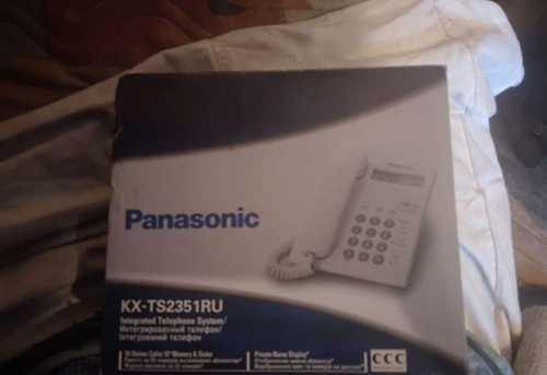 Кнопочный телефон Panasonic