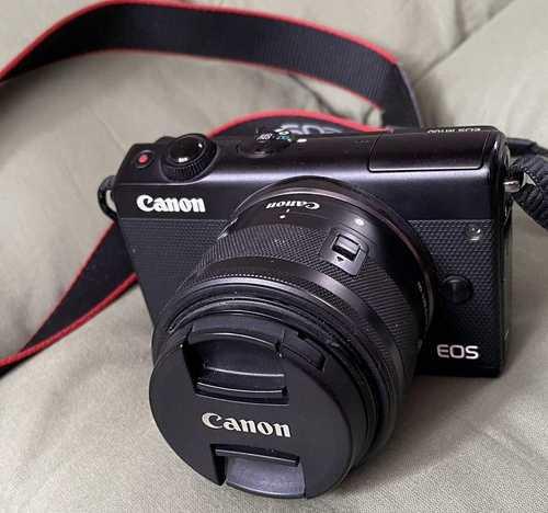 Canon eos M100