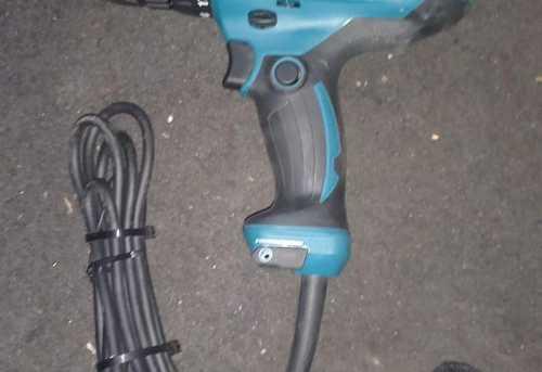 Шуруповерт makita сетевой DF0300