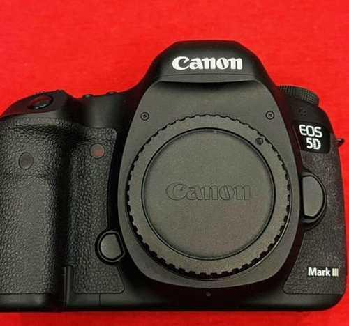 Canon 5D mark iii идеальное состсояние