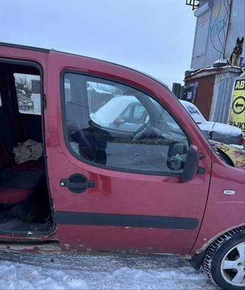 Передняя правая дверь на Fiat Doblo 1