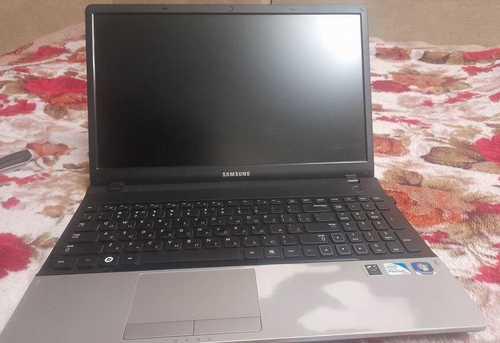 Ноутбук Samsung NP300E5A i3-2350M RAM 4 GT 520MX