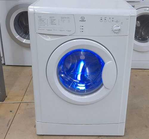 Стиральная машина Indesit wiun 80(3,5кг)(1545)