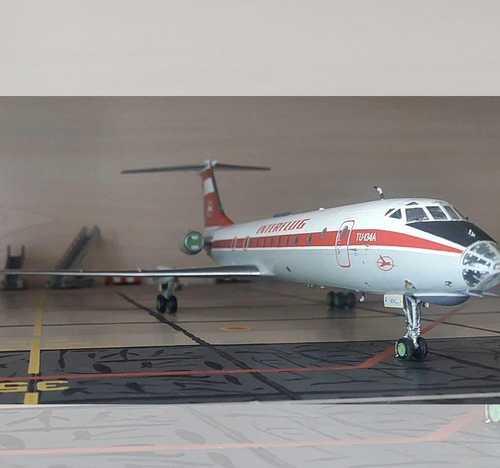 Модель самолета Ту-134А в М.1:72 (interflug)