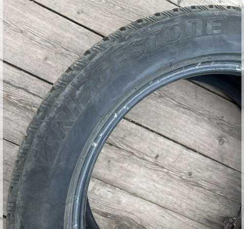 Bridgestone Blizzak Spike-01 225/55 R17