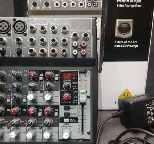 Микшерный пульт Behringer xenyx 1002FX