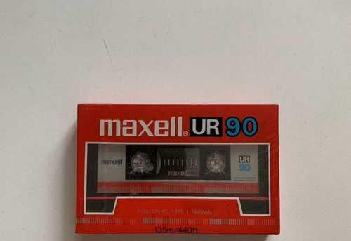 Кассета запечатанная maxell UR 90 редкий экземпляр