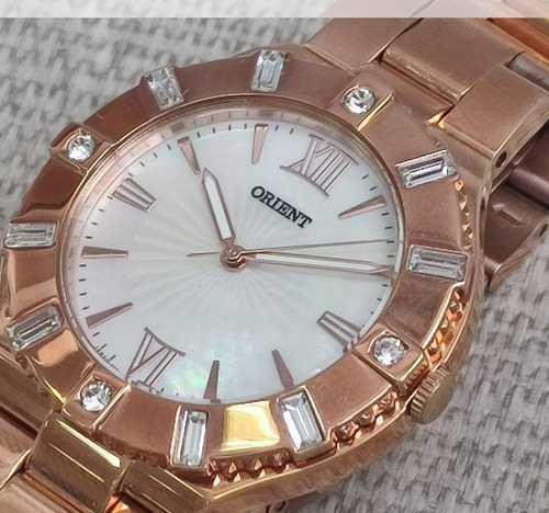 Orient FQC0D001W новые кварцевый механизм женские