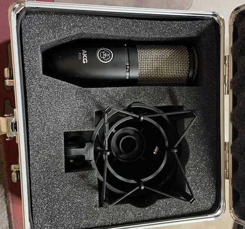 Студийный микрофон AKG P220