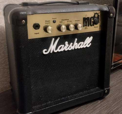 Гитарный комбоусилитель Marshall MG10CF