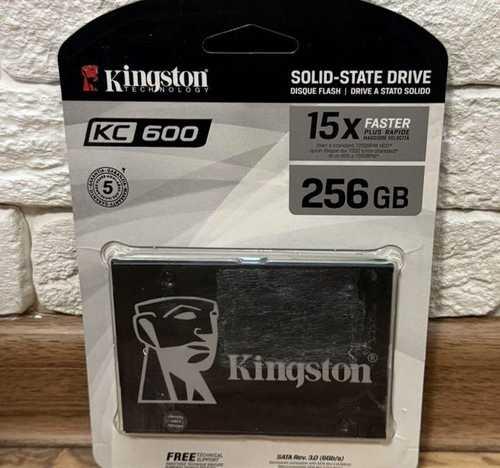 Ssd kingston kc600 256gb