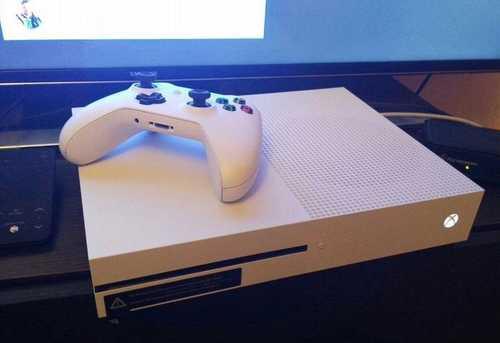 Xbox One s 500gb с blue ray приводом