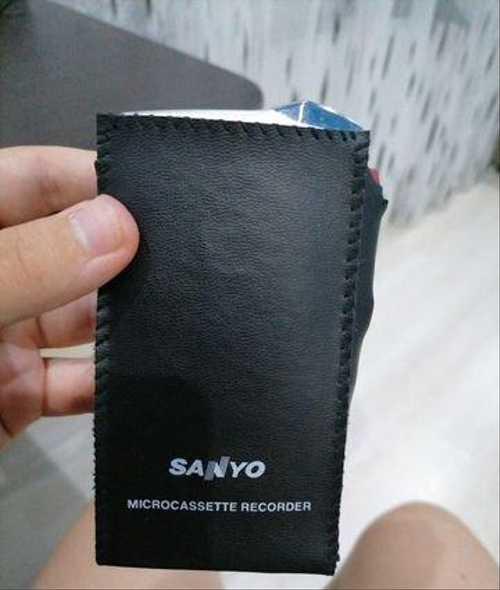 Sanyo Диктофон с кассетой TRC-590M