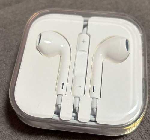 Наушники Apple EarPods 3.5 мм