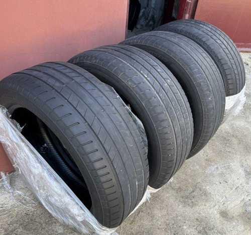 Bridgestone Alenza 001 245/50 R19