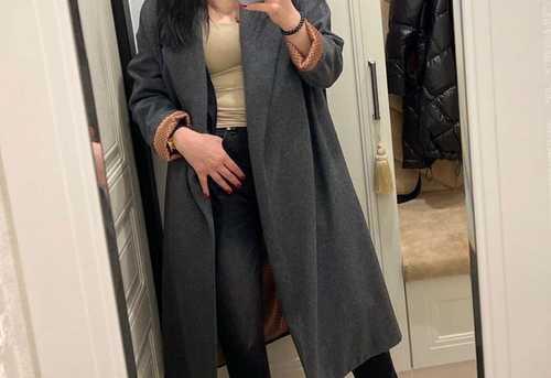 Женское демисезонное пальто производство Италия