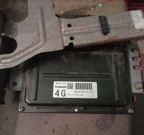 Блок управления двигателем Nissan Primera P12E