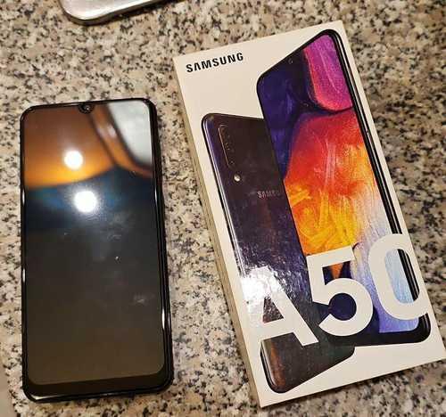 Samsung Galaxy A50, 4/64 ГБ