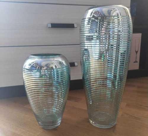 Две вазы