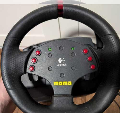 Игровой руль logitech momo racing