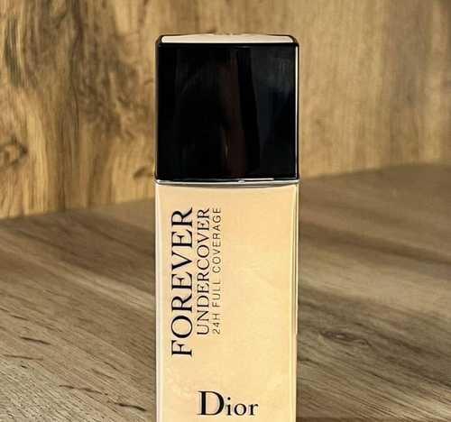 Тональный крем Dior Diorskin Forever Undercover