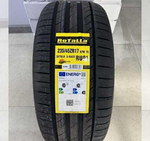 Rotalla Setula S-Race RU01 235/45 R17 97W