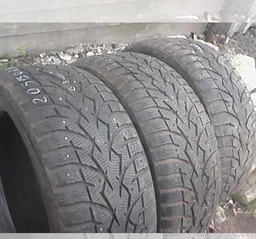 Toyo Observe G3-Ice 205/50 R17