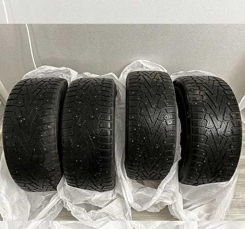 Pirelli Ice Zero 235/45 R17 97T