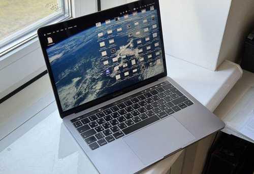 MacBook Pro 13 (2019), 256 ГБ, Core i5, 2.4 ГГц, RAM 8 ГБ, Intel Iris Plus Graphics 655