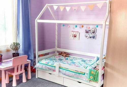 Детская кровать домик из массива березы