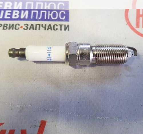 Свеча зажигания Cadillac Escalade