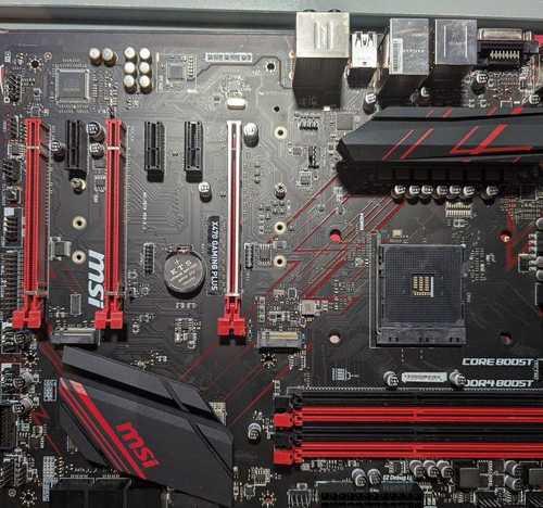 Материнская плата MSI X470 Gaming Plus