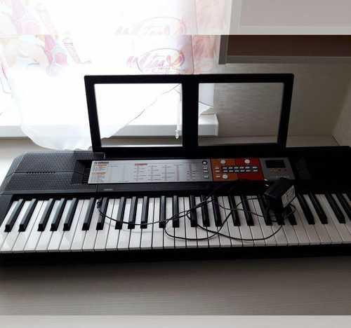 Синтезатор Yamaha PSR F50, в отличном состоянии