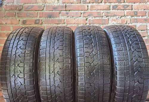 Kumho I'Zen RV Stud KC16 215/60 R17 96H