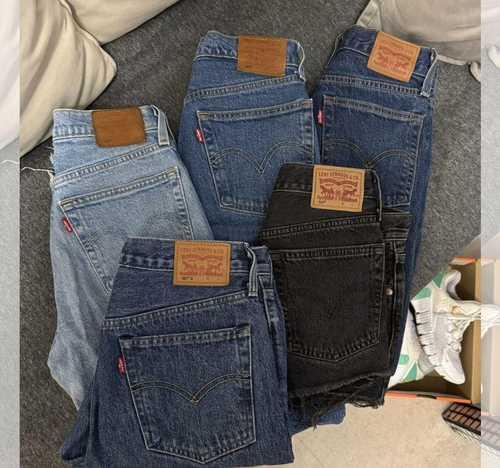 Джинсы Levis женские