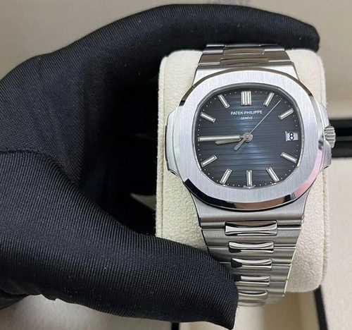 Часы Patek Philippe nautilus